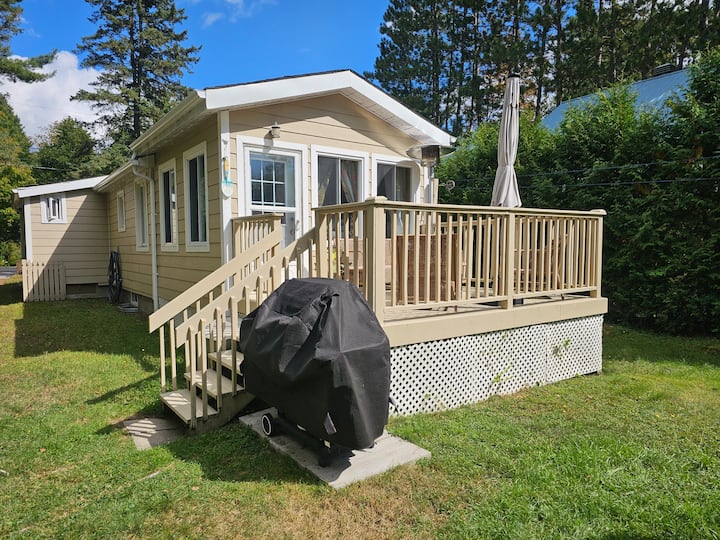 Cozy Cottage In The Heart Of Saint-sauveur - Saint-Sauveur