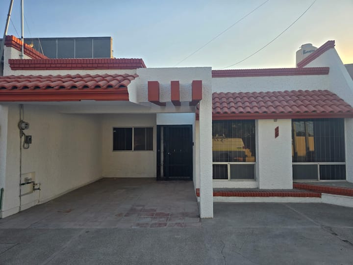 Bonita Y Cómoda Casa En Torreón Jardin. - Gomez Palacio