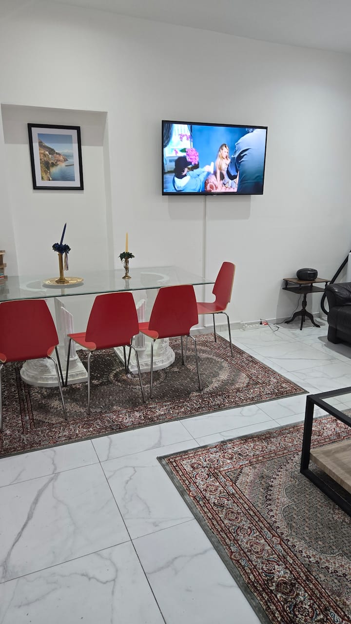 Tahiri House 64f2 - Charleroi