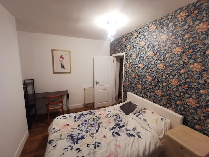 3 Bedrooms - Whole Top Floor - Portsmouth