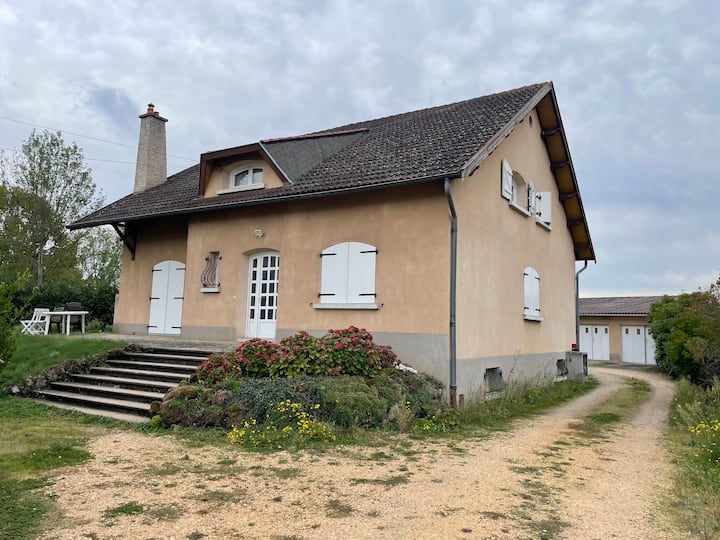 Belle Maison 3 Chambres Avec De Belles Prestations - Issoire