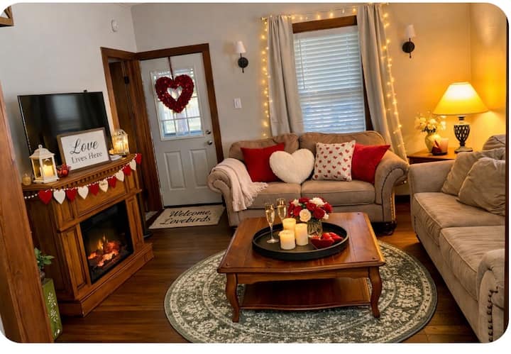 The Delores Nest • Work-comfort & Weekend Charm - Lowell, IN