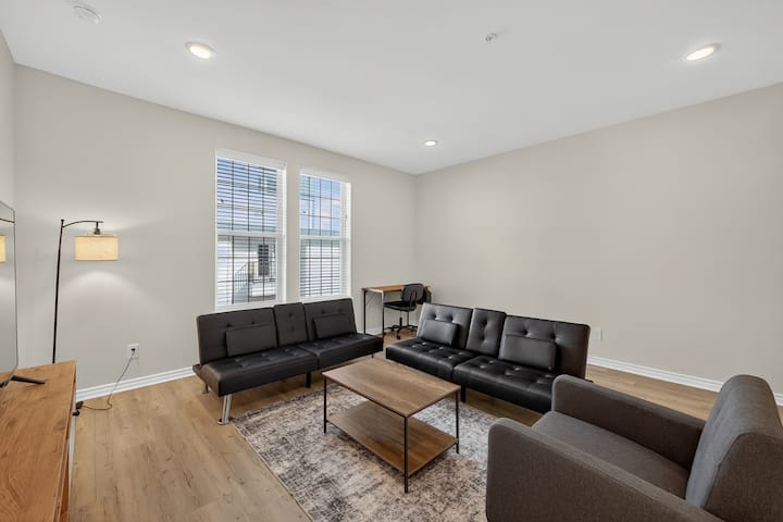 1 Bedroom 1 Bathroom, 2 Bed, With Pool & Gym - Park Place Houston