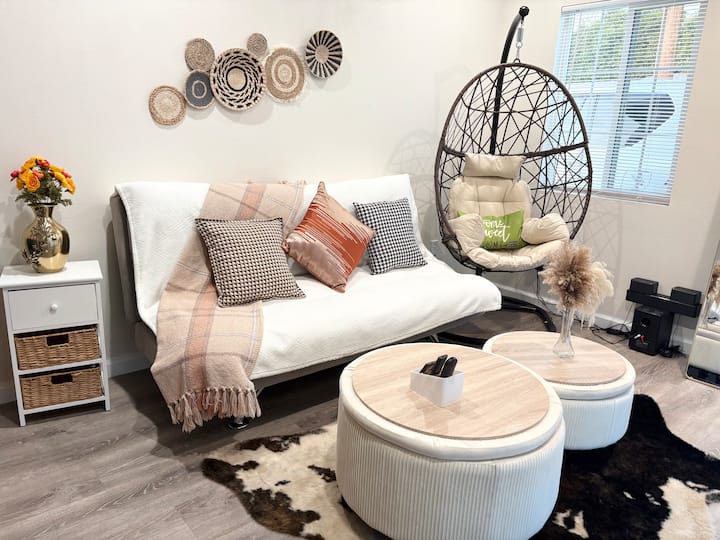 近 Ont 机场｜Claremont学院｜月租35%优惠｜有厨房比酒店更划算 - Rancho Cucamonga, CA