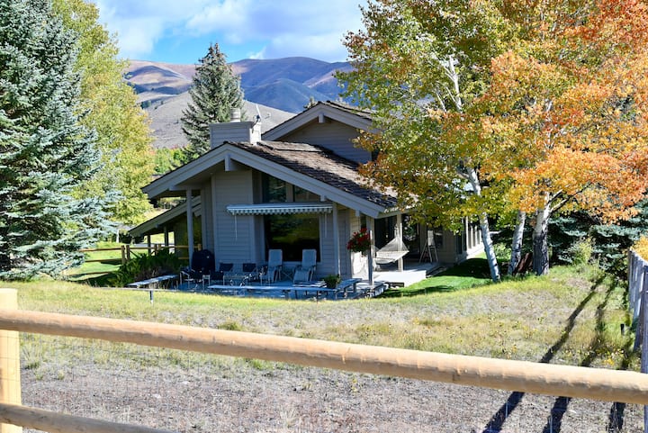 Private Sun Valley Getaway With Epic Baldy Views - Sun Valley, ID