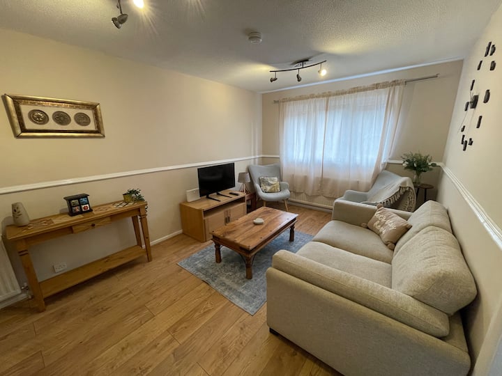 Cosy Family Home In Lovely Stony Stratford - バッキンガムシャー