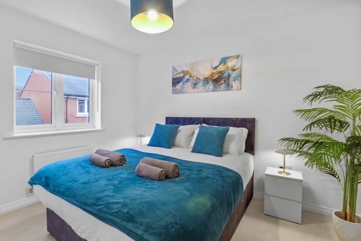 3-bed House With Parking | Ideal For Long Stays - Aylesbury