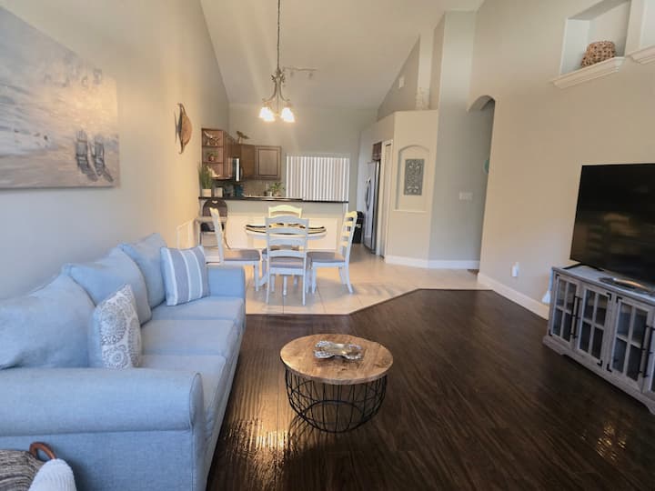 Adv. Coast | 2br/2bh Near Springs, Beach, Fenced - Spring Hill, FL