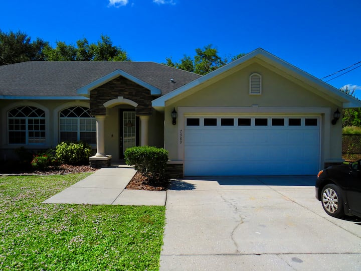 Adv. Coast | 2br/2bh Near Springs, Beach, Fenced - Spring Hill