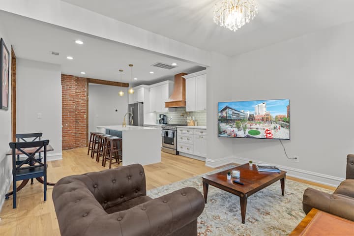 Stl 3bd 2ba Fully Furnished Near Anheuser-busch - St. Louis, MO