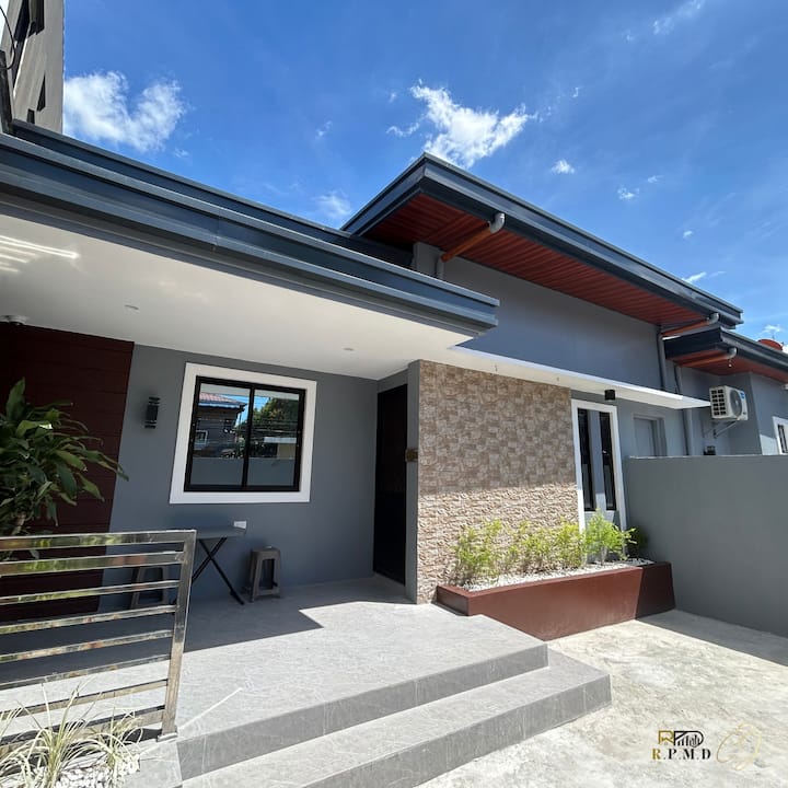 Cj-iii Gold -Parking, Sm,1gb/s, Netflix, Balcony - Subic Bay Freeport Zone