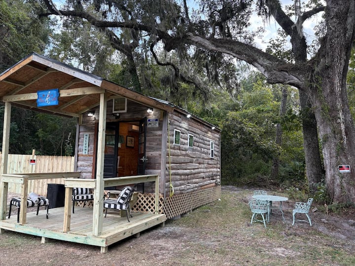 The Forest Retreat - Jacksonville, FL