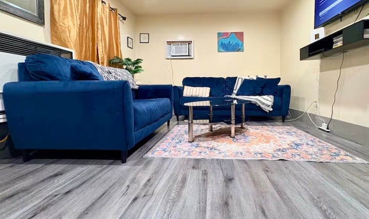 Downtown La Access Minus The Downtown La Noise - South Gate, CA