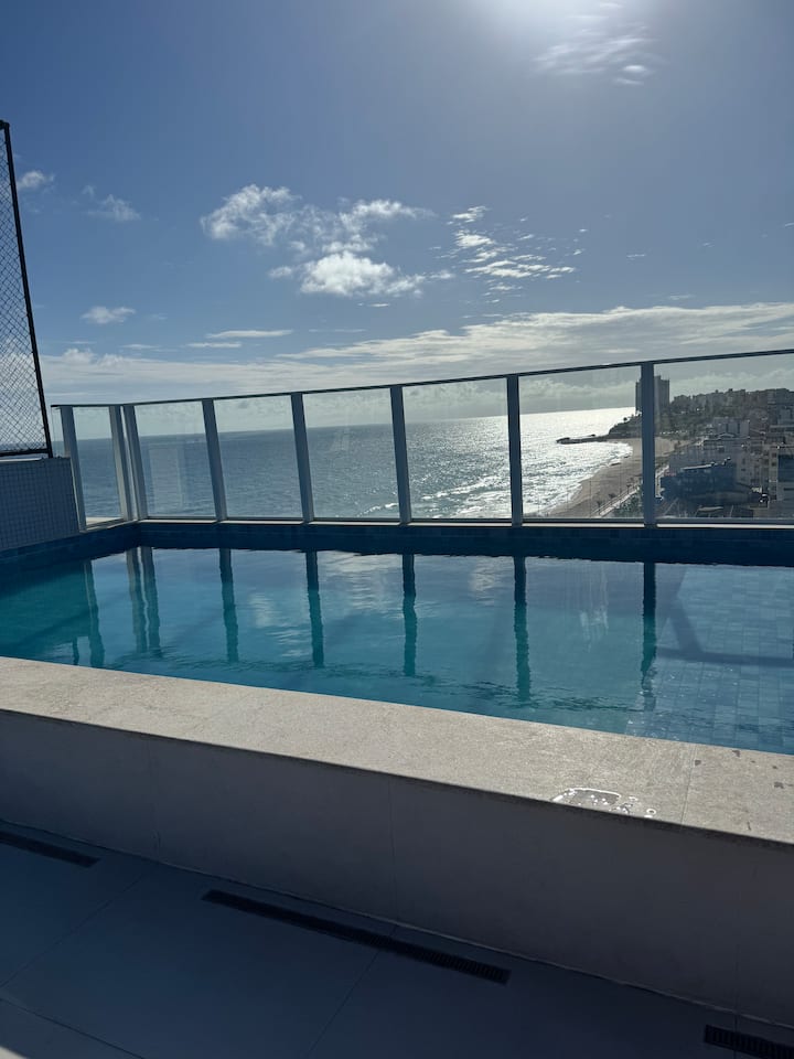 Quarto E Sala Em Amaralina. Vista Mar. Mobiliado! - Bahía