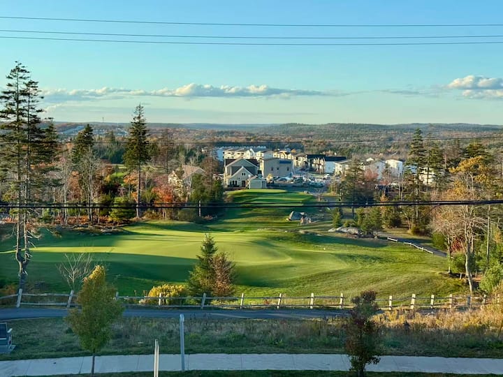 Amazing Morden 3bd House In Golf Course - Halifax, NS, Canadá