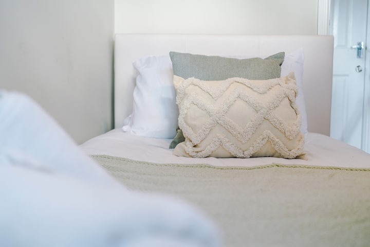 Warrington: Stylish Home On Bluebell Road - Warrington