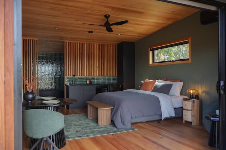 Bespoke Studio On The River, Nestled In Nature. - Port Fairy