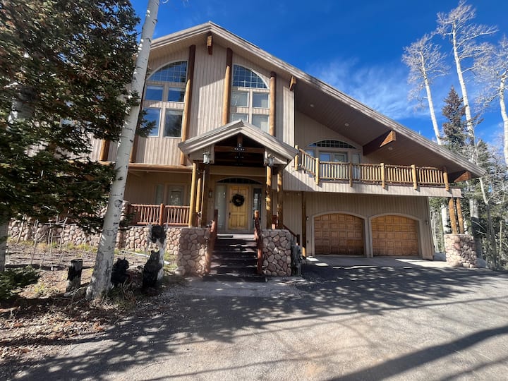 True Ski In/out 5 Br/4 Ba Cabin | Brian Head - Brian Head, UT