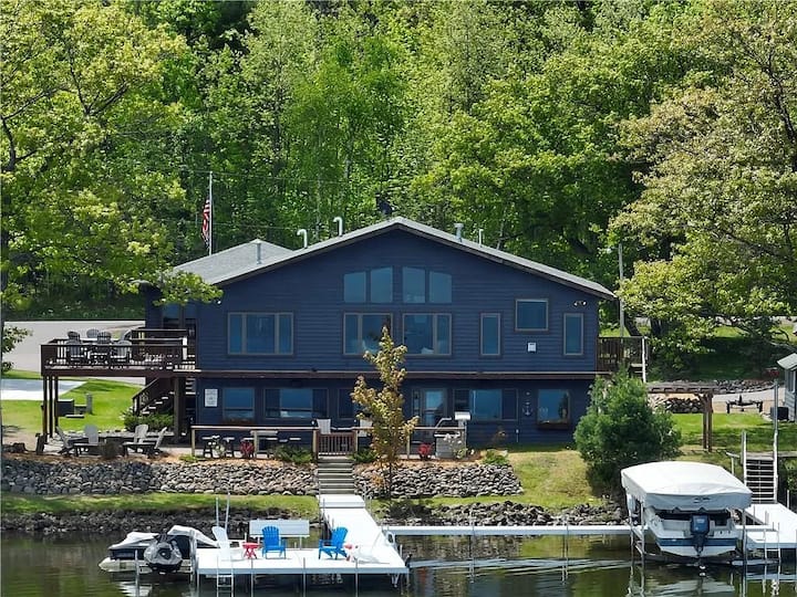 Historic Waterfront Estate On Grindstone Lake - Hayward, WI