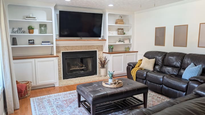 Private Pool Retreat | Near Braves & World Cup - Gotham City, Austell