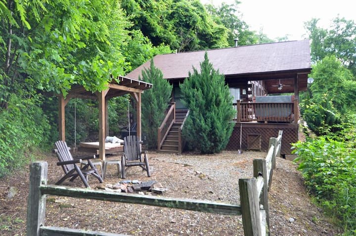 Dreamcatcher-watershed Cabins-fire Pit Met Outdoor Bed Schommel - North Carolina