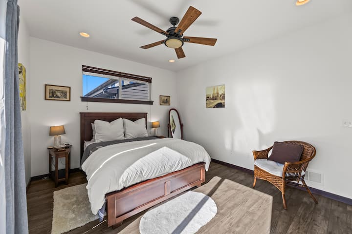Women Only : Compass Bedroom : Dog Ok - Bozeman, MT