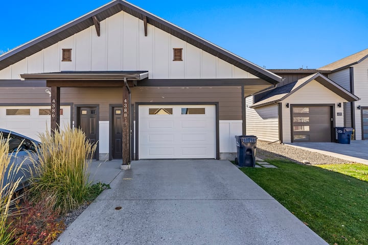 Travel Lovers Condo - W Bozeman, Sleeps 4, Dog Ok - ボーズマン, MT