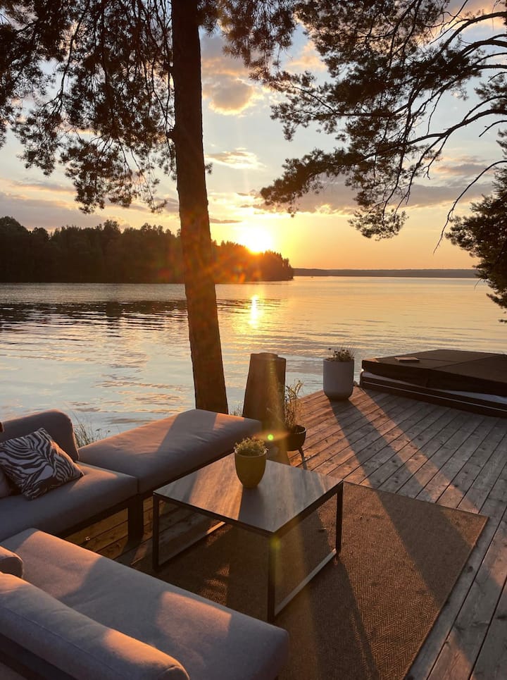 Villa Karuvilla – Private Retreat By The Lake - Nokia