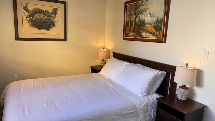 Private Room & Private Bathroom - Los Angeles, CA