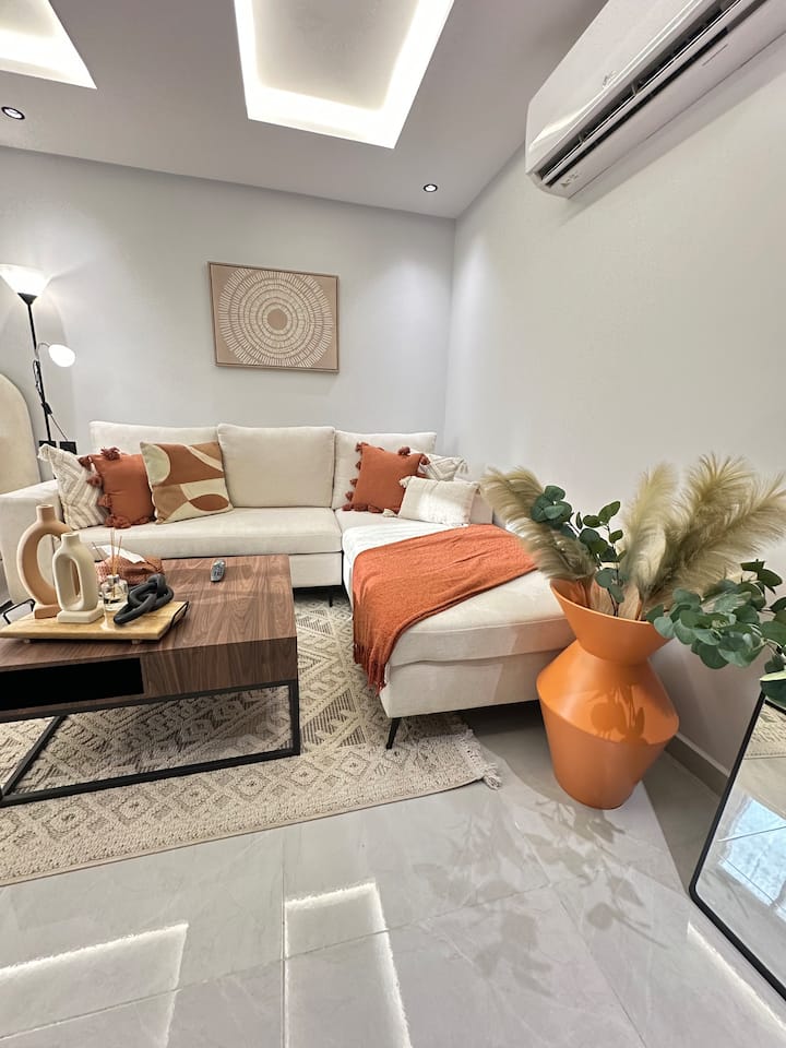 استديو فاخر - حي الوادي - Riyad