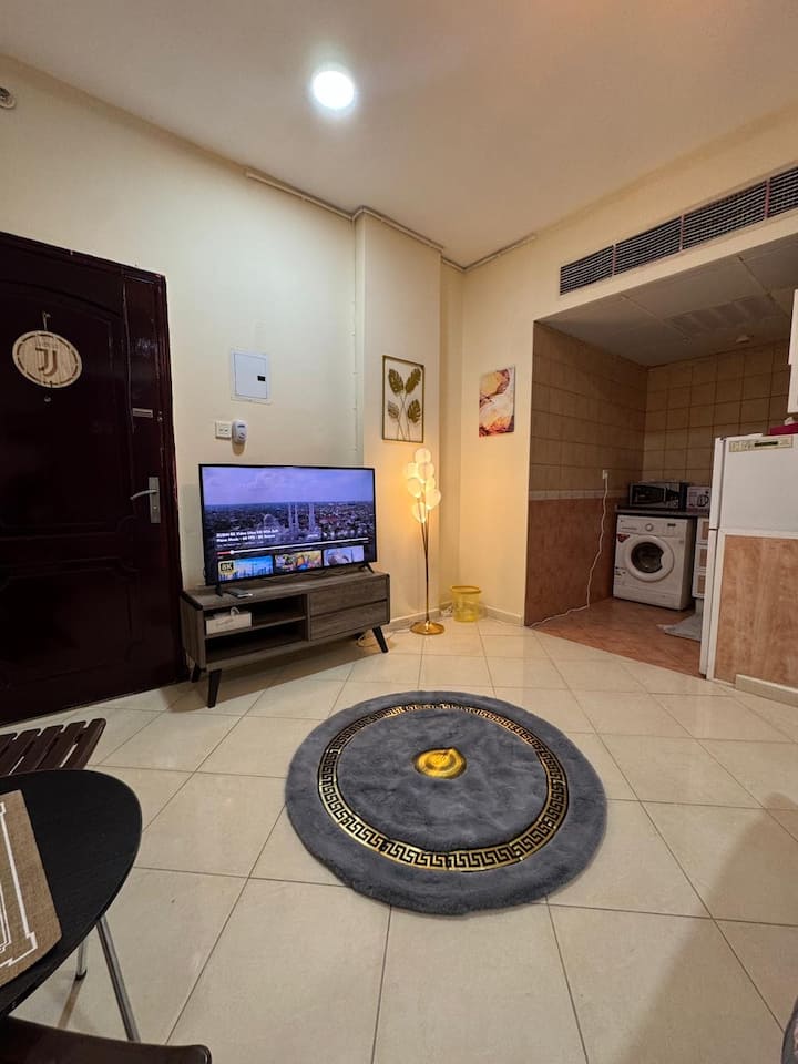 Entire Studio Apartment In Sharjah - Sharjah