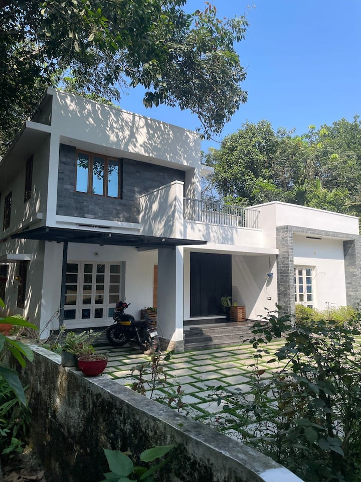 "Experience Authentic Local Homestay. - Kothamangalam