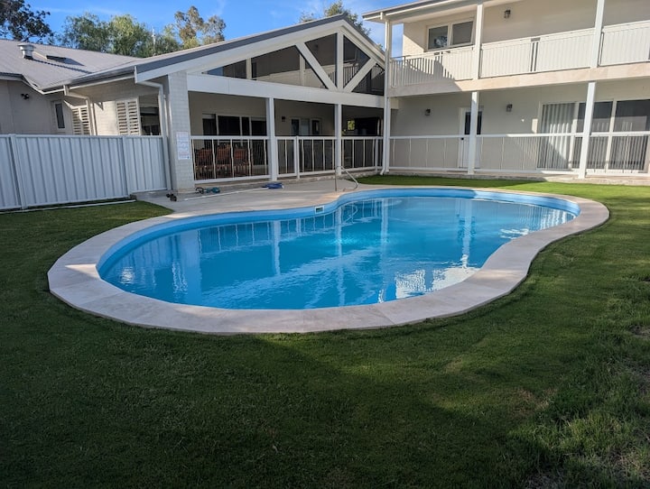 Ground Floor Luxury Apartment - Tamworth