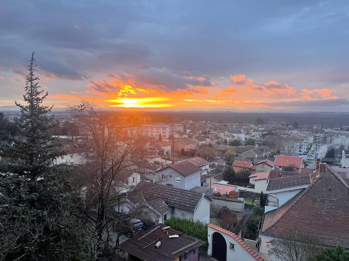 1.	Appartement 70m² Lumineux, Vue Et Proche Gare - Meyzieu