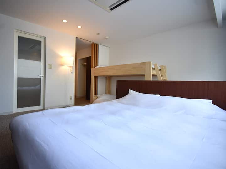 Huntelia Matsuyamaで贅沢ステイ｜ネストルームで4名ok・電停徒歩5分 - Matsuyama