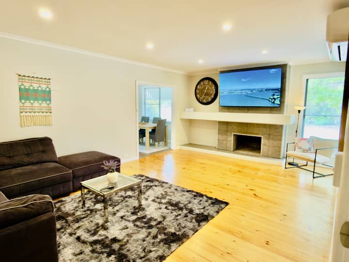 Lakeside Haven – Park The Boat, Relax & Unwind - Mulwala