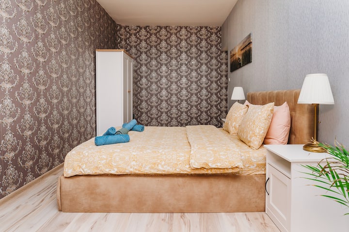 6 Bedrooms & 2 Apartments Same House For Big Group - 塔林