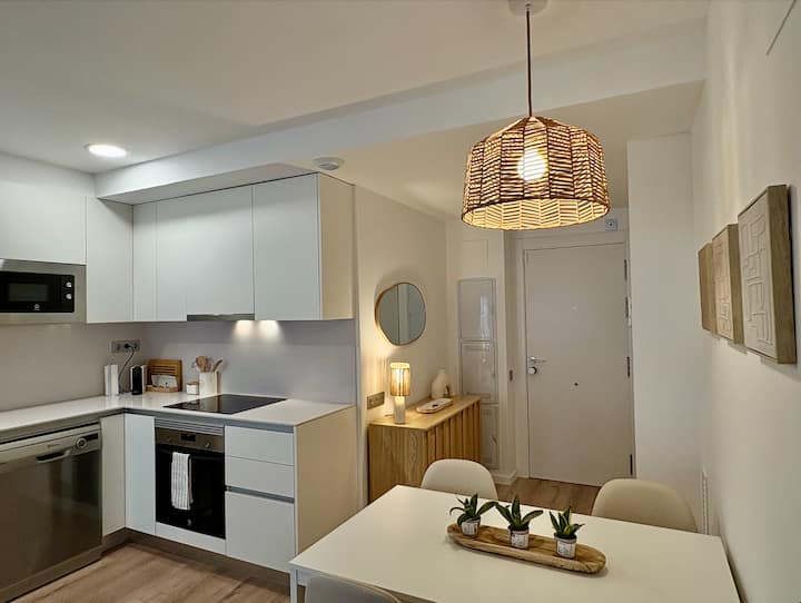 Moderno Apto Cerca De Fira Barcelona - Barcelona