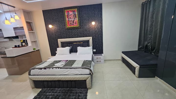 Krishna Bhumi Studio Apartment - Vrindavan