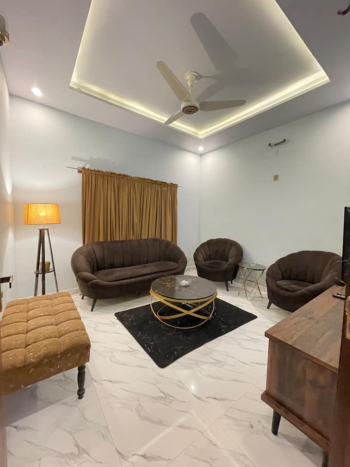 Luxurious Guest House In Bahria Town Karachi - Karachi