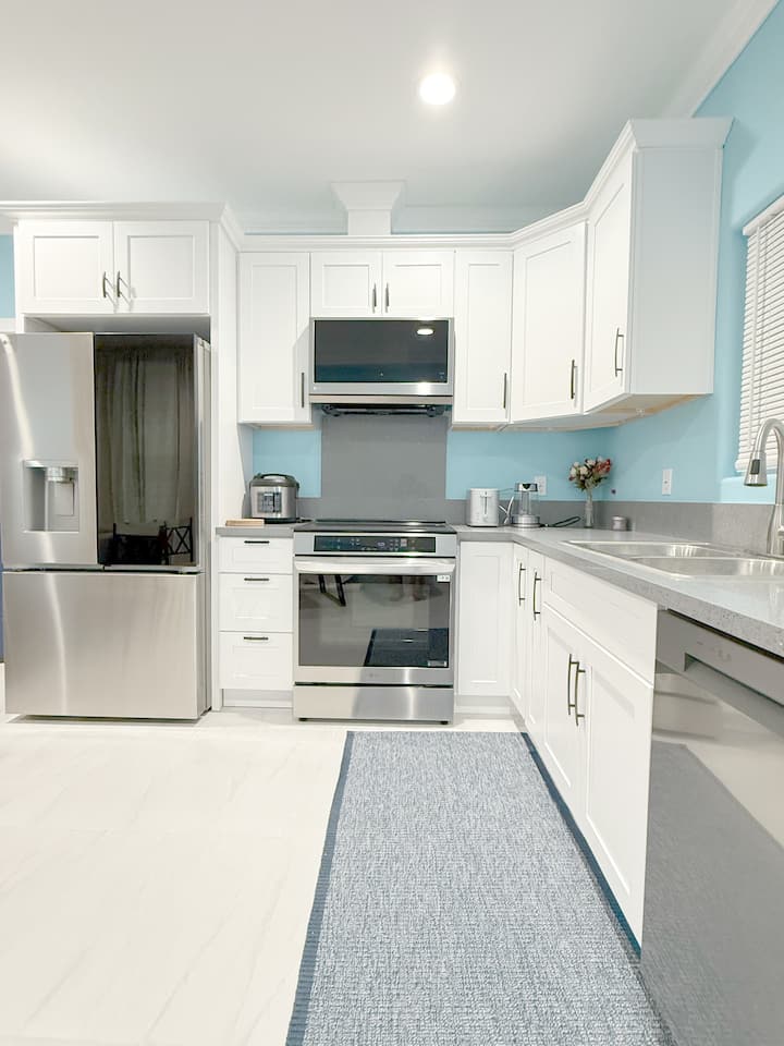 Sleep 8| New Built | 2br Home Disneyland |Beaches! - Garden Grove, CA