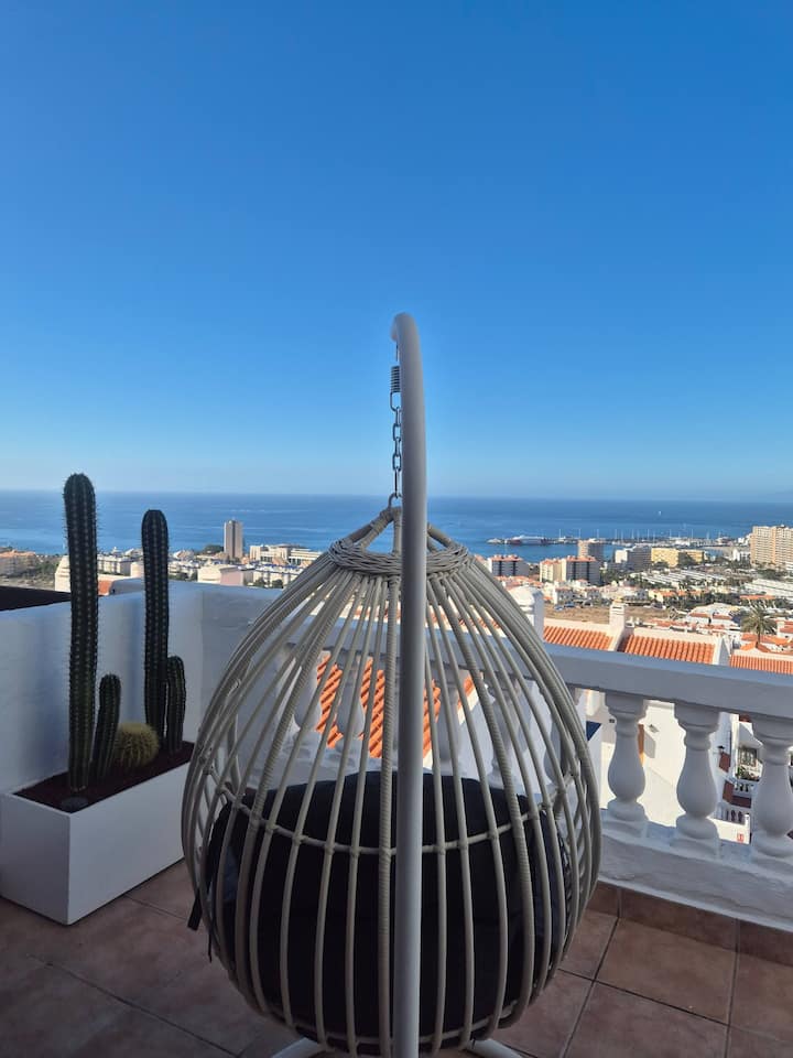 Ocean View Penthouse In Los Cristianos - Los Cristianos