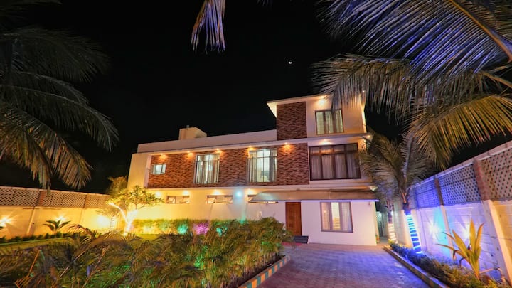 Luxury Ecr-beach Access Villa-indoor Pool-15 Guest - Tamil Nadu