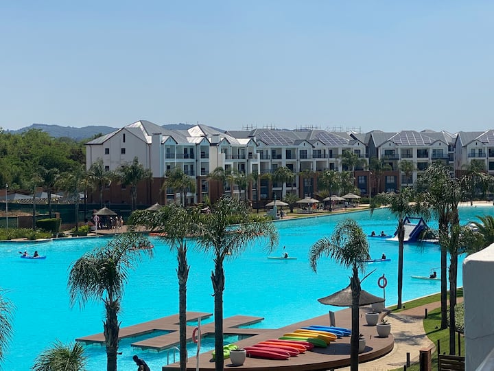 Escape 2bedroom Airbnb Apartment With Beach Views. - Pretoria