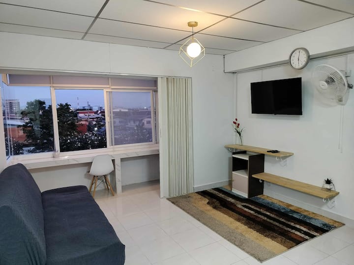 Private Double Room | Free Motorbike | Fast Wifi - Rayong