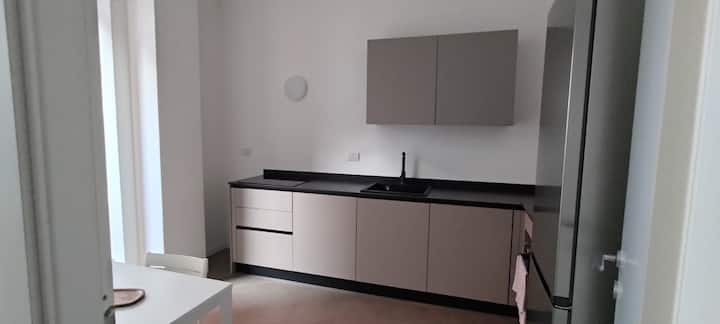 Attico In Stazione Con Parcheggio E Bagno Privato - Piacenza