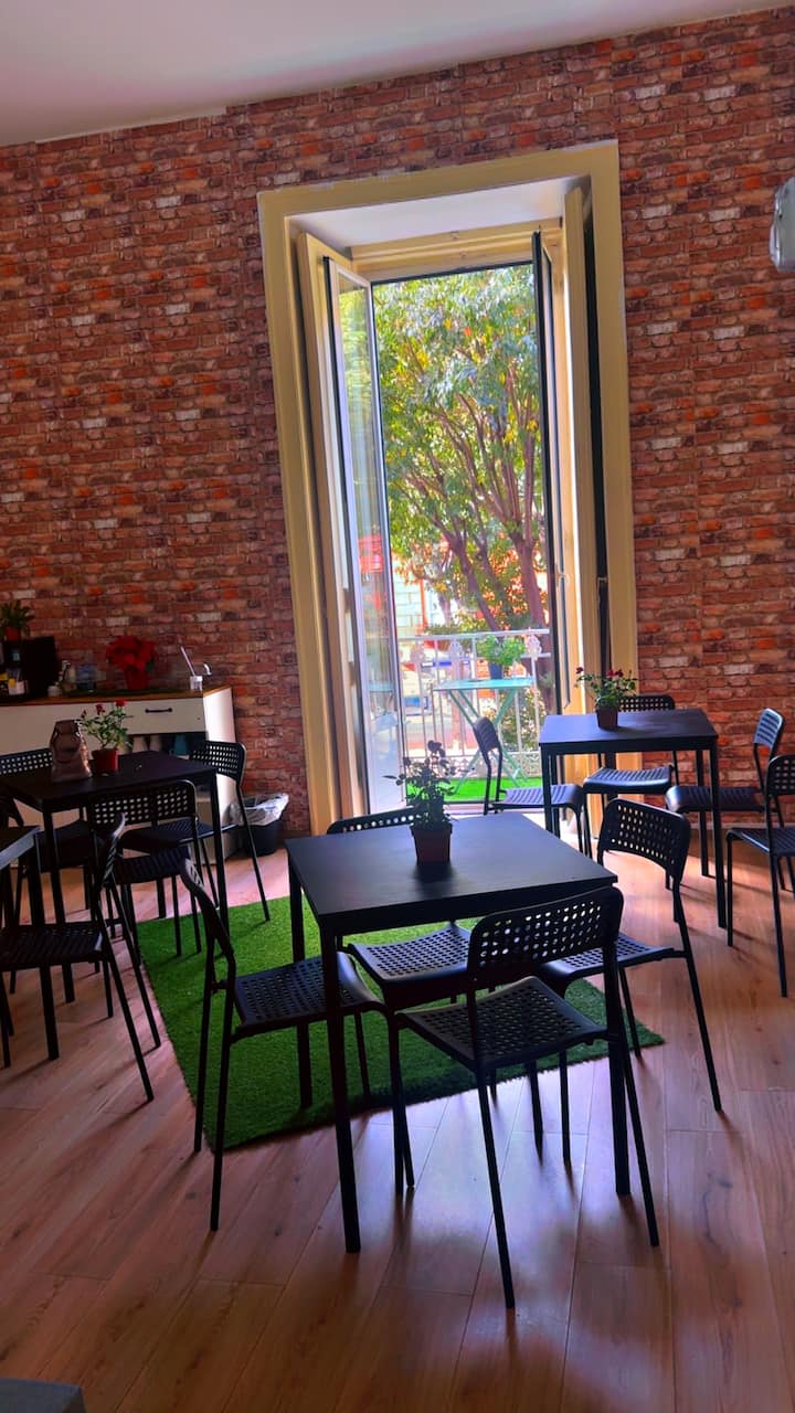 هوسيتل دولشي دي مونيكا نابولي 1 - Naples