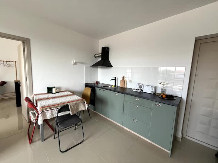 Квартира недалеко от моря с двумя спальнями - Obzor