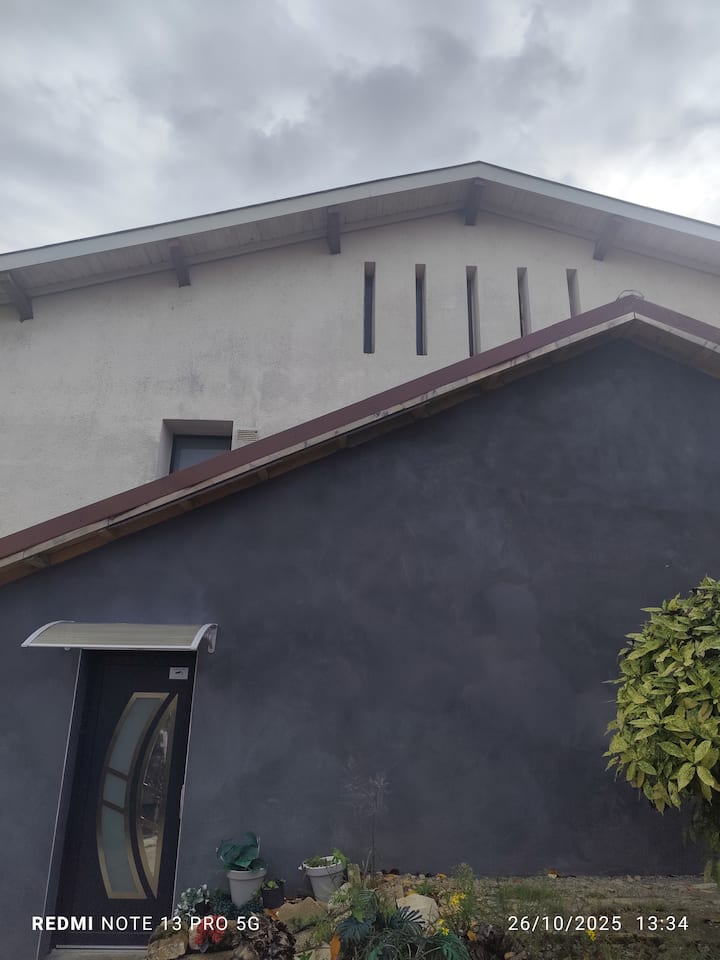 Maison Indépendante, Lotissement Calme - Chassieu