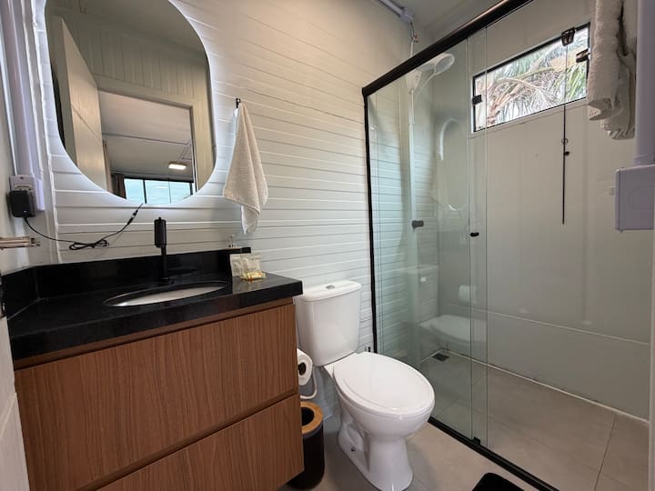 Contêiner Vista Parcial Mar-50m Da Praia Campeche - Florianópolis